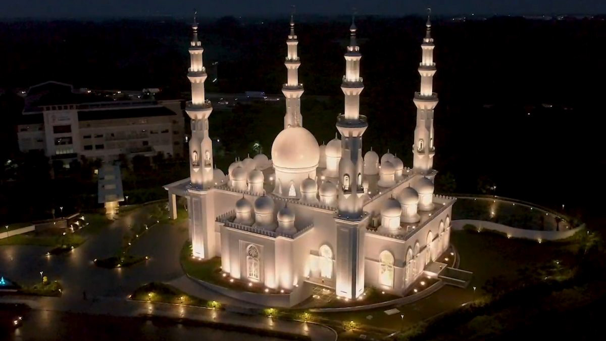 L-Acoustics Brings Clarity and Precision to Indonesian Mosque | NAMM.org